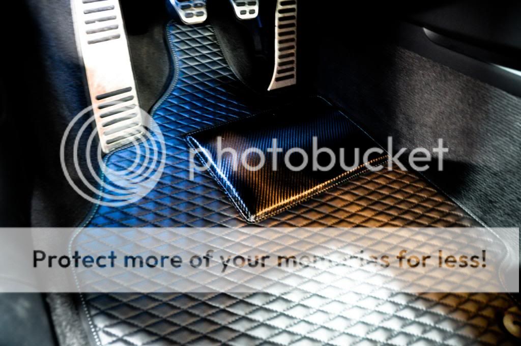 Hand tailored Italian Leather floor mats for Audi R8 - with Carbon ...